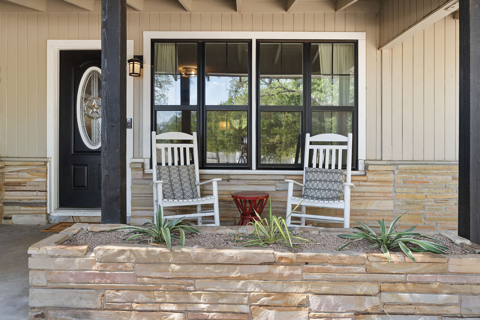 Whispering Oaks - Private, Gated, Firepit, Dogs Ok - Dripping Springs, TX