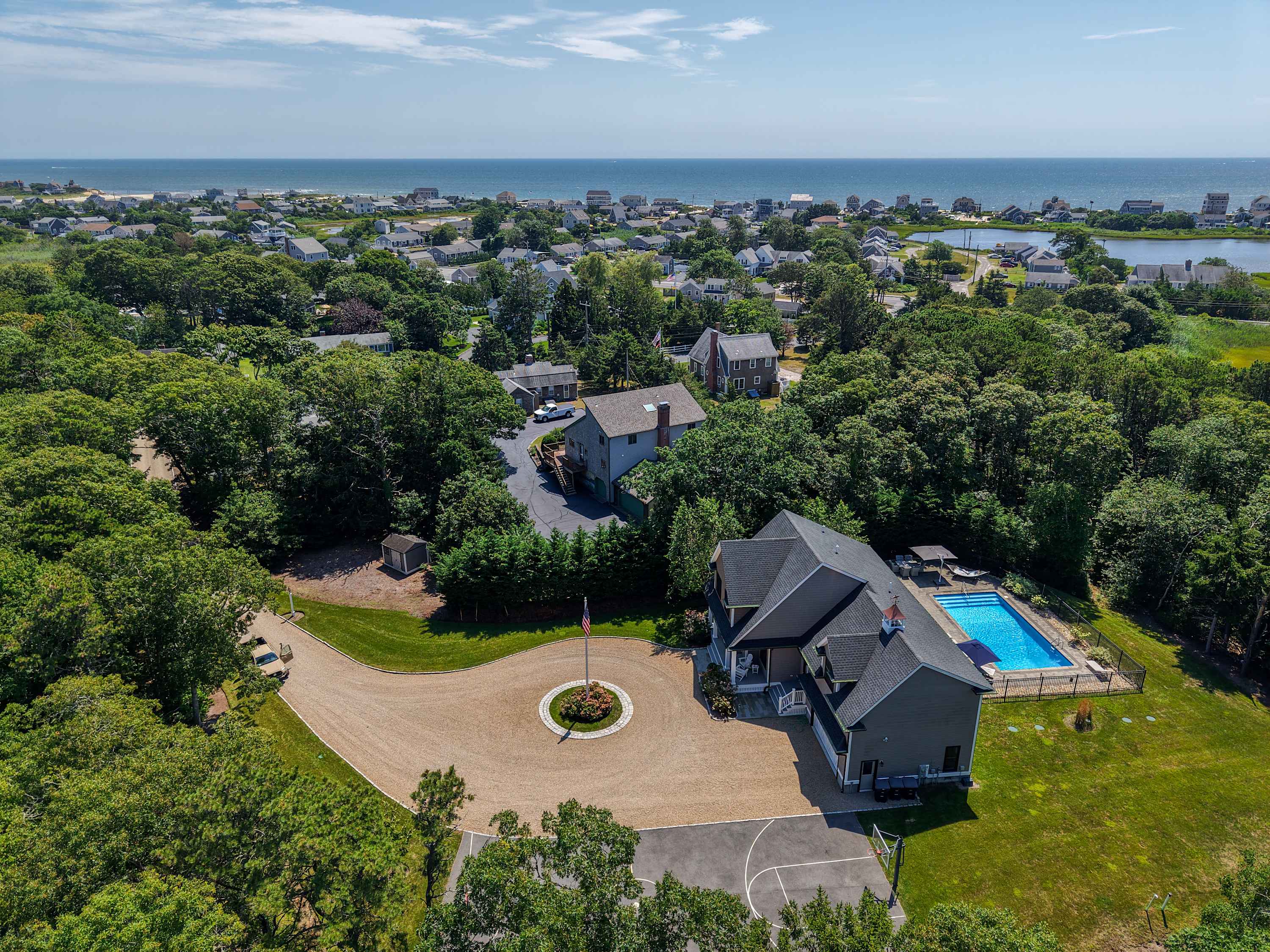 Upscale Beach Retreat W Pool, Half Mile To Beach! - Dennis, MA