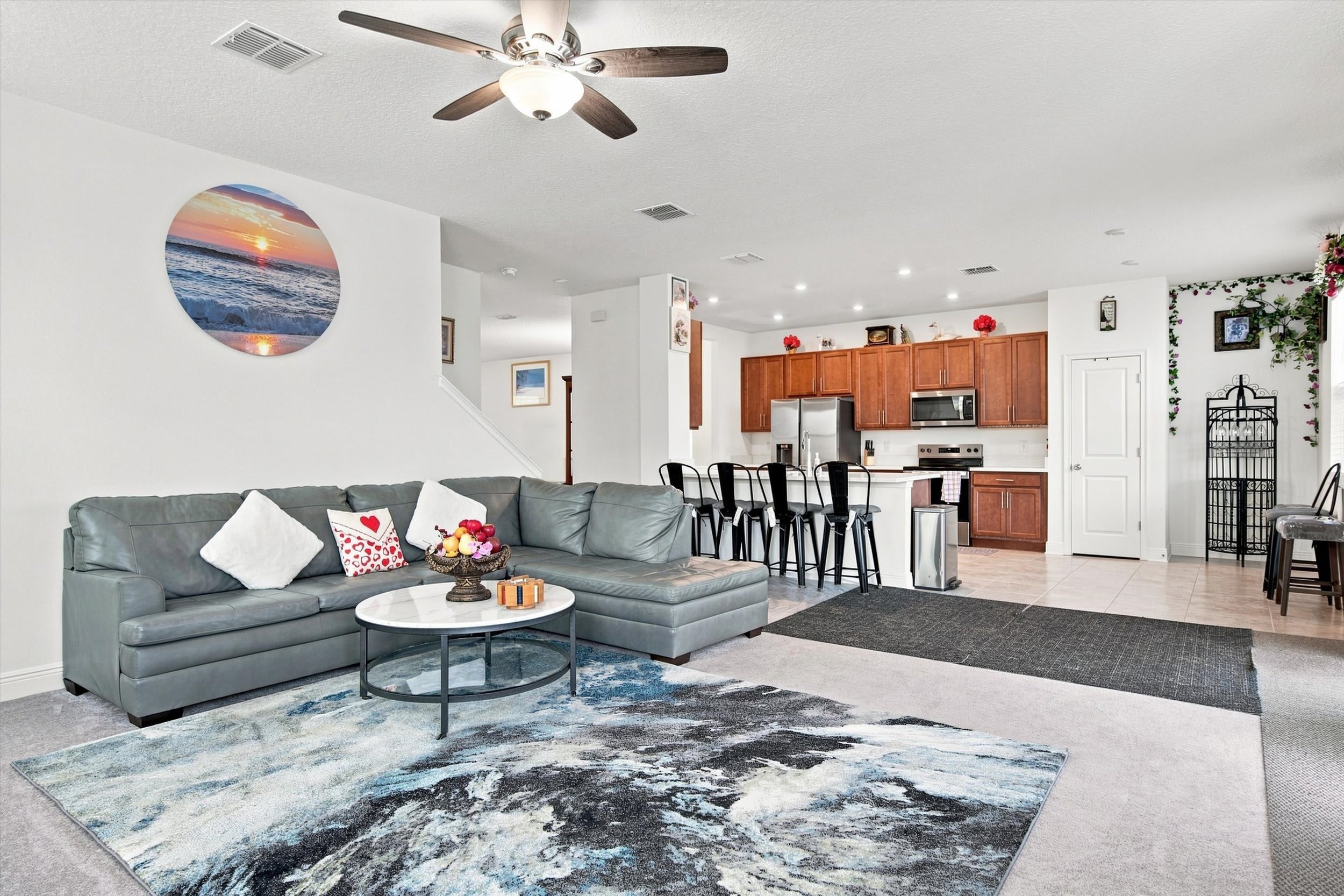 Near Madeira Beach - Sleeps 10, Games & Fire Pit - St. Petersburg, FL