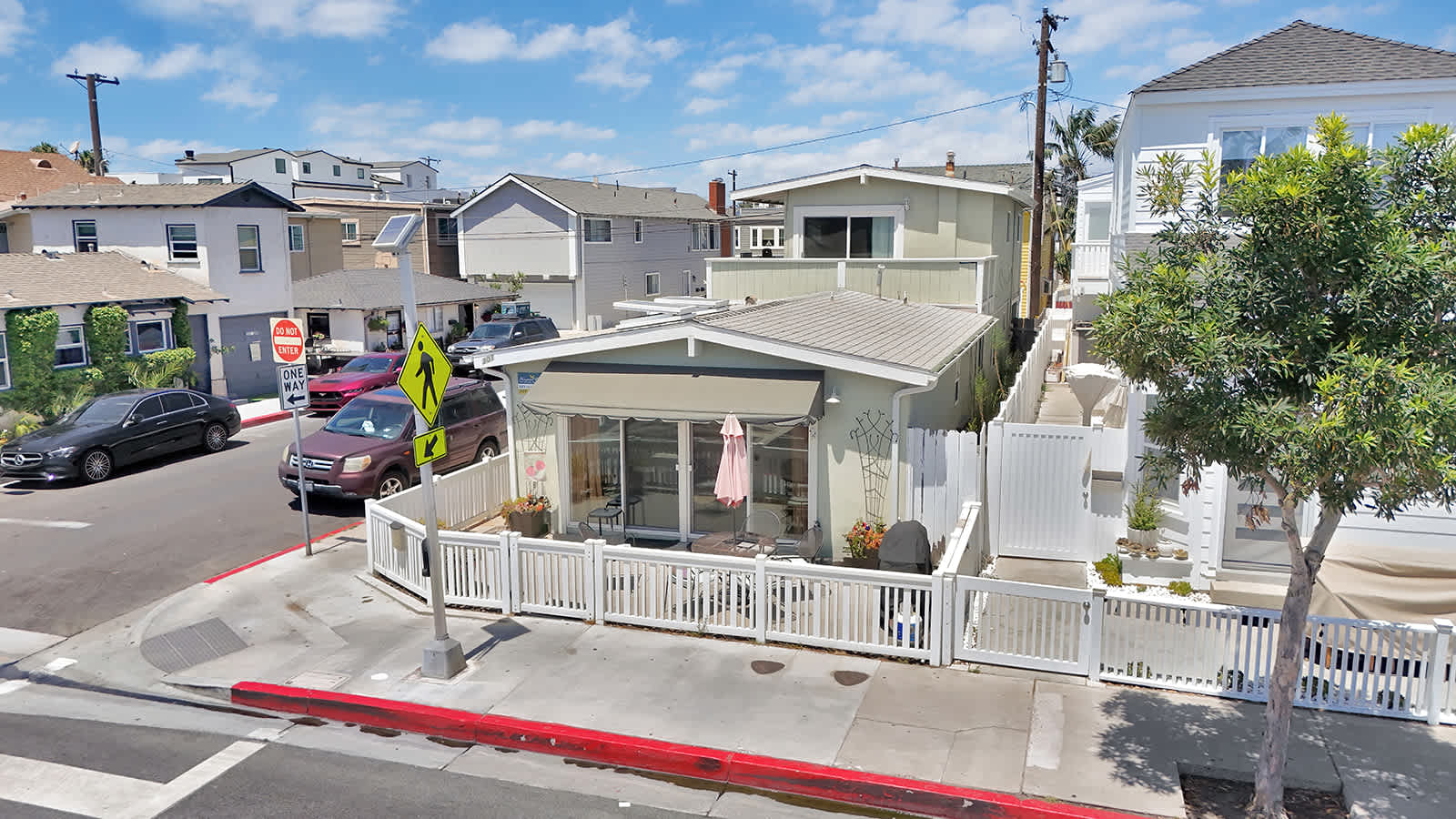 Lower Unit, Close To Restaurants, And Shopping - Newport Beach, CA