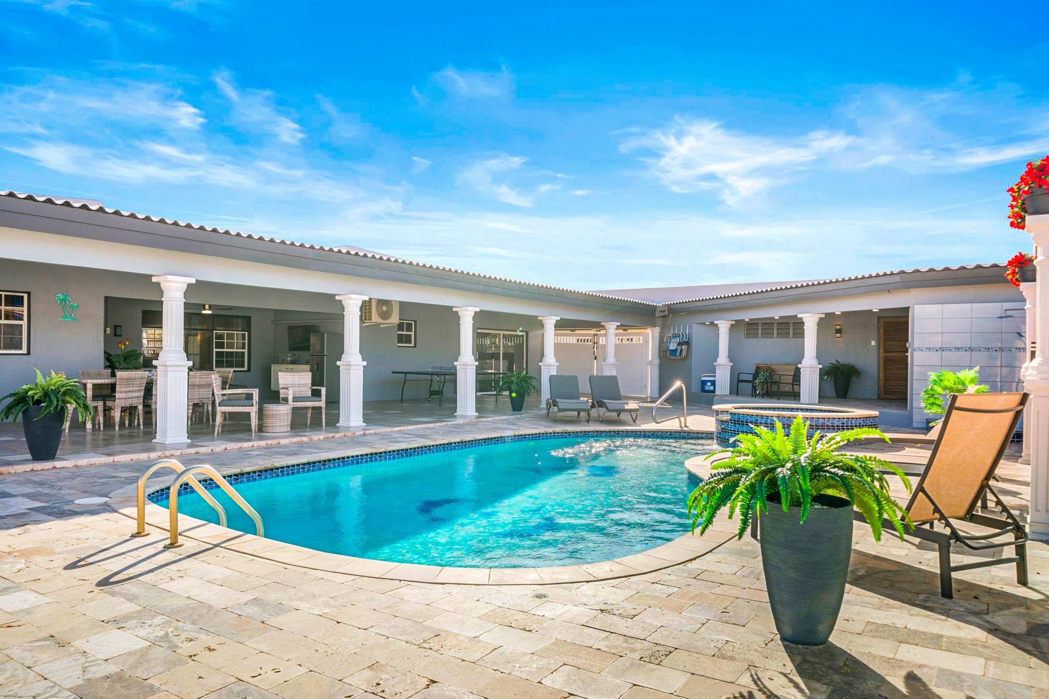 Incredible 4 Br Home With Private Pool Near Ocean - Aruba