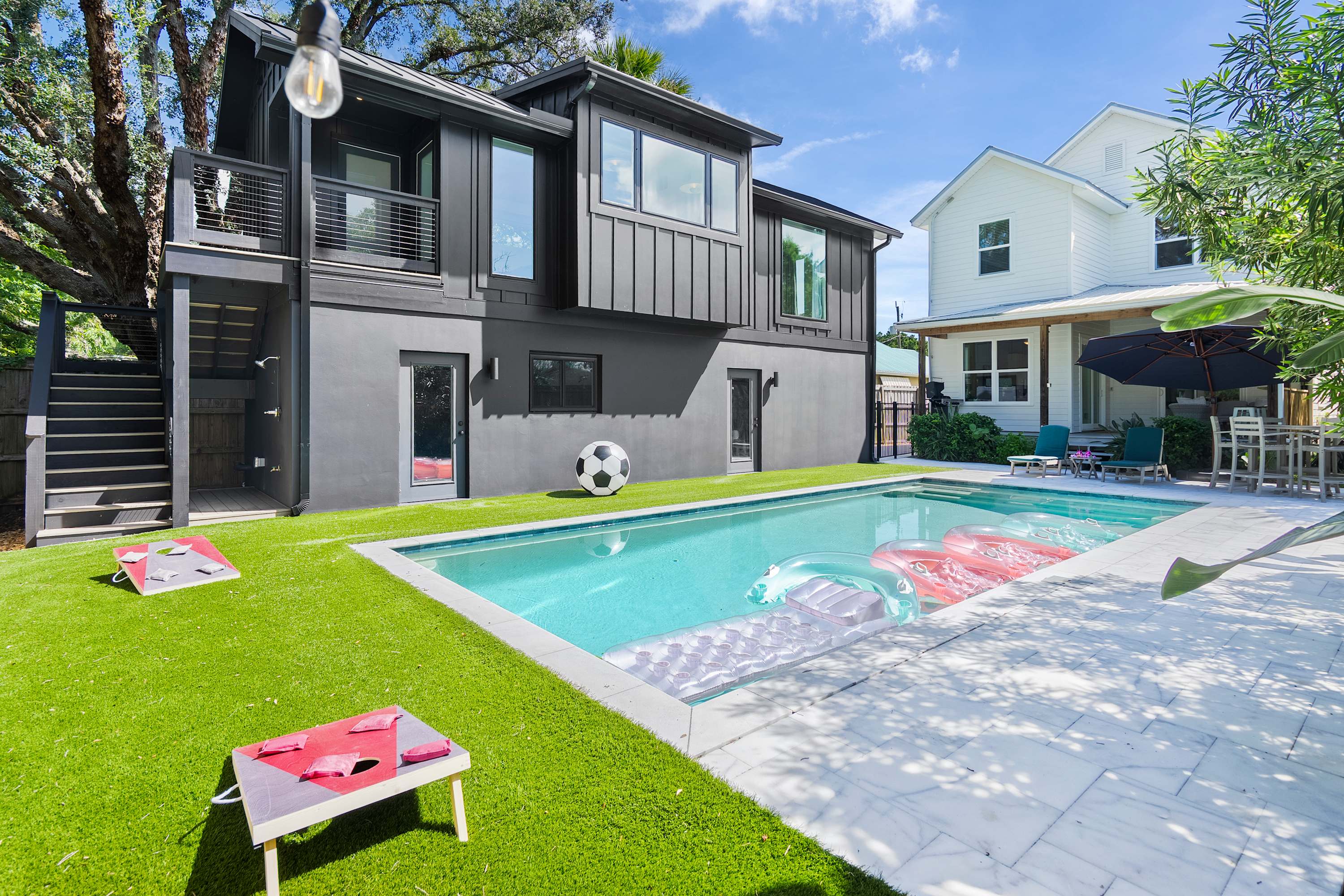 Sparkling Pool, Turf, Home Gym, Heart Of It All - St. Augustine, FL