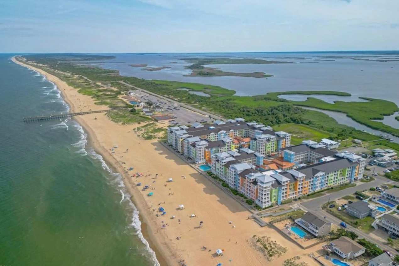 Sojourn 3bd2ba With Balcony, 3 Pools, Beach Access - Virginia Beach, VA
