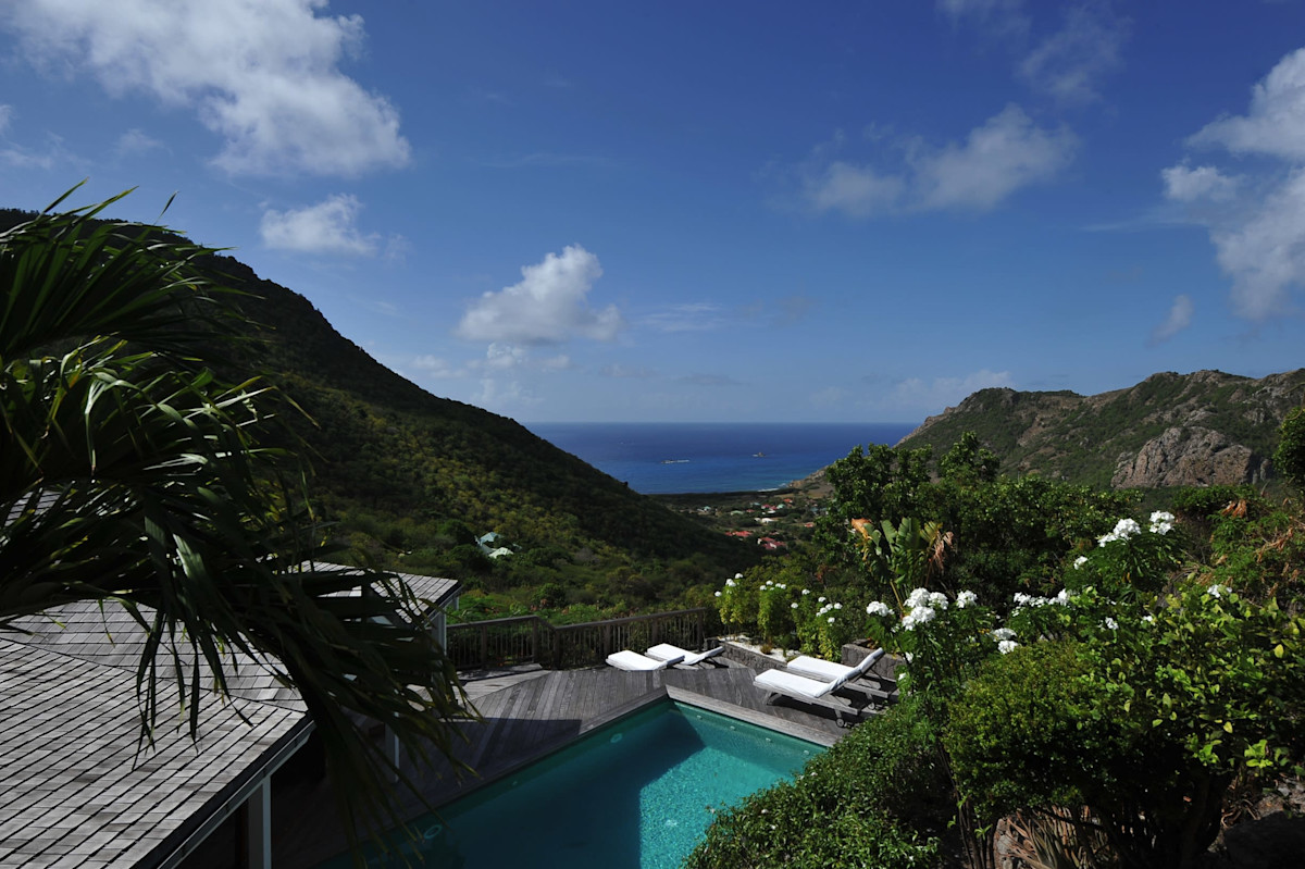 Villa ROCK HOUSE – Secluded 3-Bedroom Colonial-Style Villa with Ocean ...