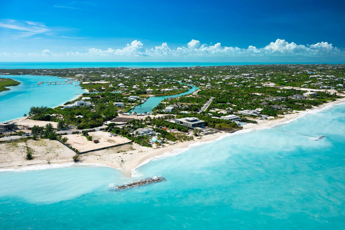 Villa Solarah Turks & Caicos – 5-Bedroom Canalfront Luxury with Pool ...